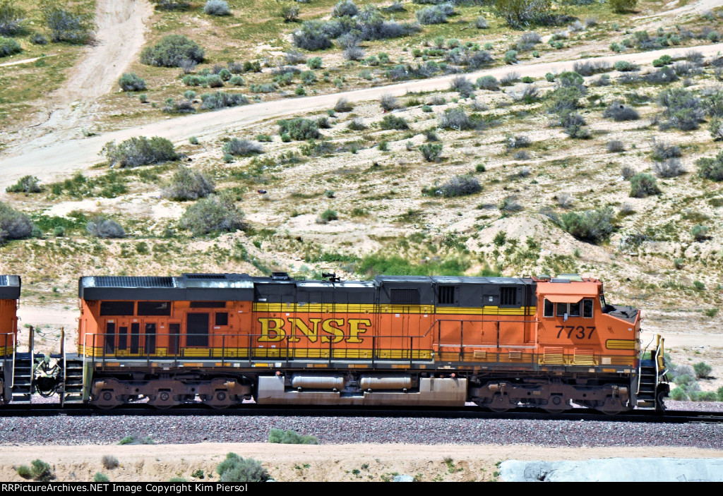 BNSF 7737